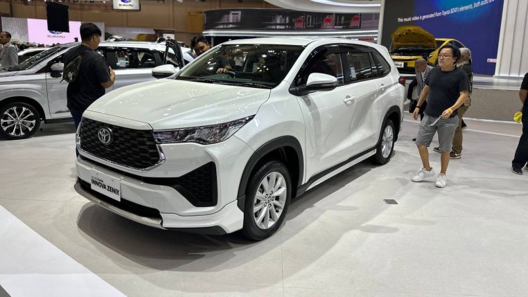 Khám phá chi tiết về Toyota Innova sắp ra mắt tại Việt Nam với thiết kế ...