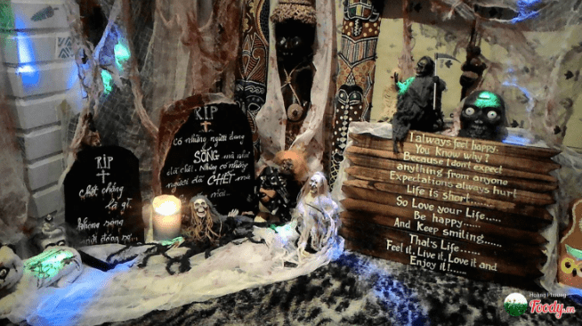 Spooky Halloween Decor Ideas for Cafes and Restaurants