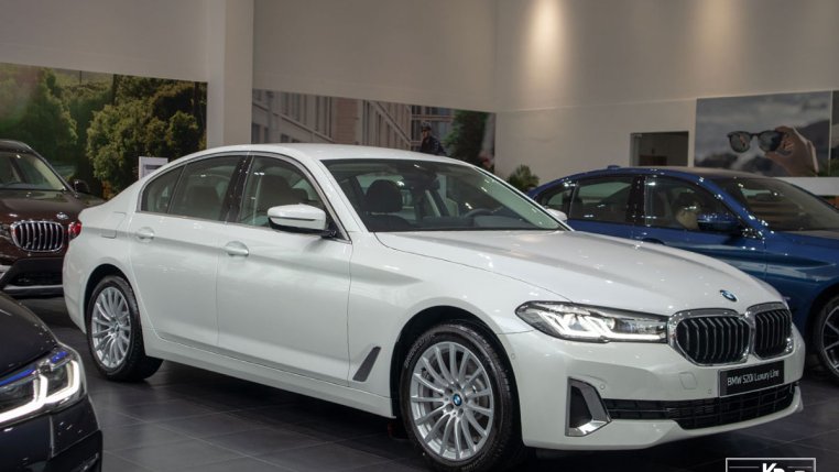 So sánh giá BMW 520i Luxury Line 2021 và Mercedes-Benz E200 Exclusive