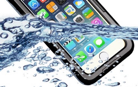 Safely Waterproofing Your iPhone with Pouches and Cases
