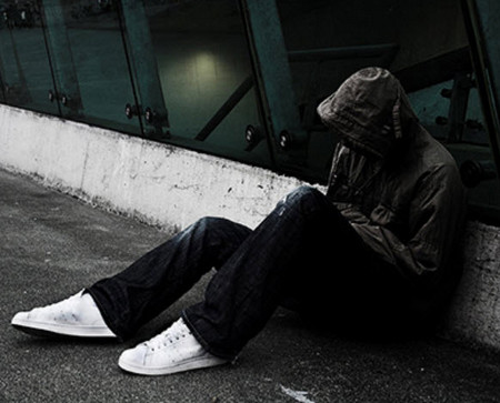 Heartrending Facebook Profile Pictures: Sadness and Tears