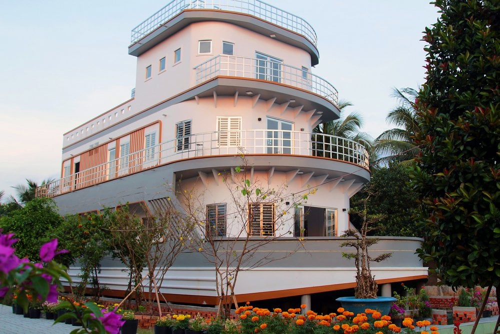 Experience the Most Unique Million-Dollar Houseboat in the Mekong Delta ...