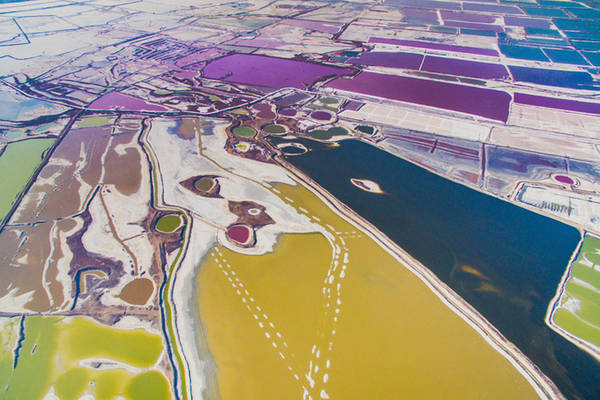 Experience the Stunning Colors of the 'Dead Sea' in China - Mytour