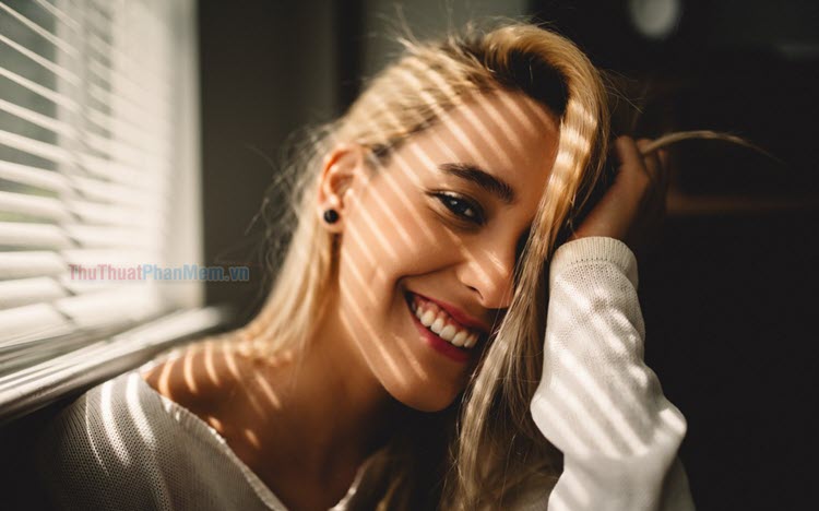 What is the Vertical Smile? Why is it called a Vertical Smile?