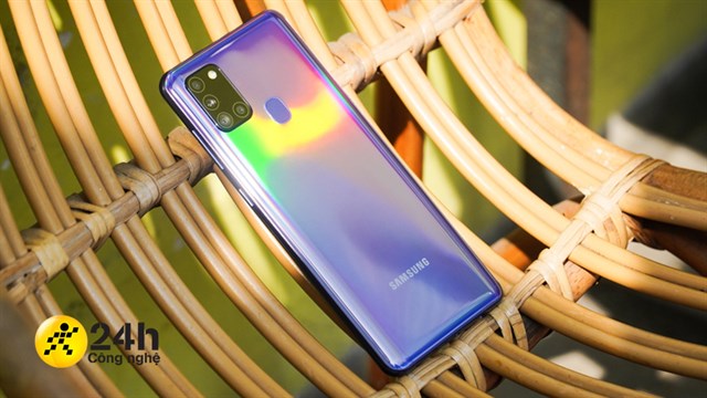 Searching for the ultimate smartphone under 5 million during TGDĐ's ...