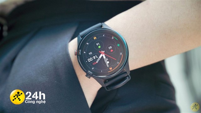 Explore the Top 5 smart wearable gadgets boasting impressive battery ...