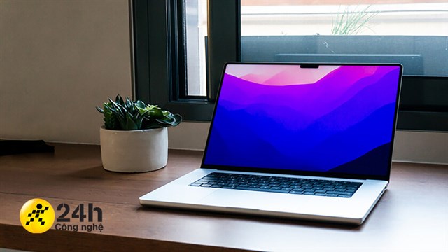 Unlock the Full Potential of Your MacBook Screen for Enhanced Display Space
