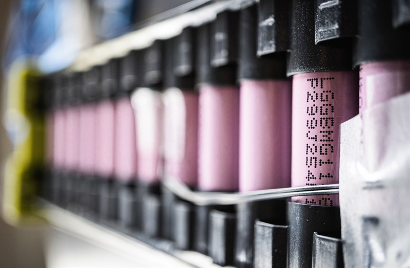 Cell pin trong laptop là gì và tác động của nó đến thời lượng pin ra sao?