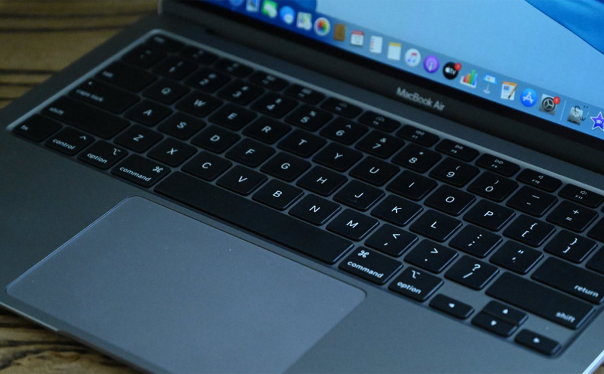 Apple đặt hàng 2,5 triệu chiếc MacBook sử dụng Apple Silicon, iMac mới với chip A14T và GPU Lifuka