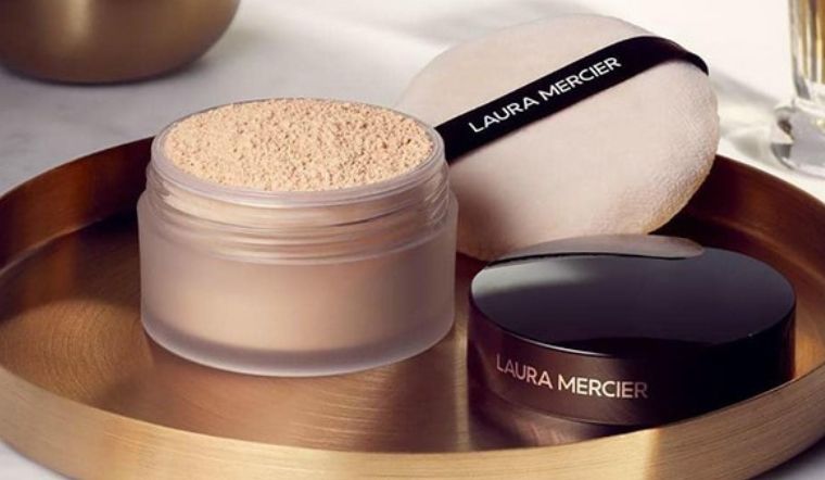Phấn phủ Laura Mercier được sản xuất ở đâu? Có xứng đáng để sử dụng không?