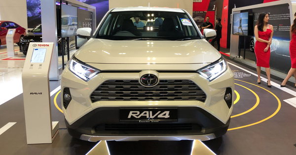 Như đợi con Toyota RAV4 vậy: Chờ 2 năm mà không biết có được chiếc xe không