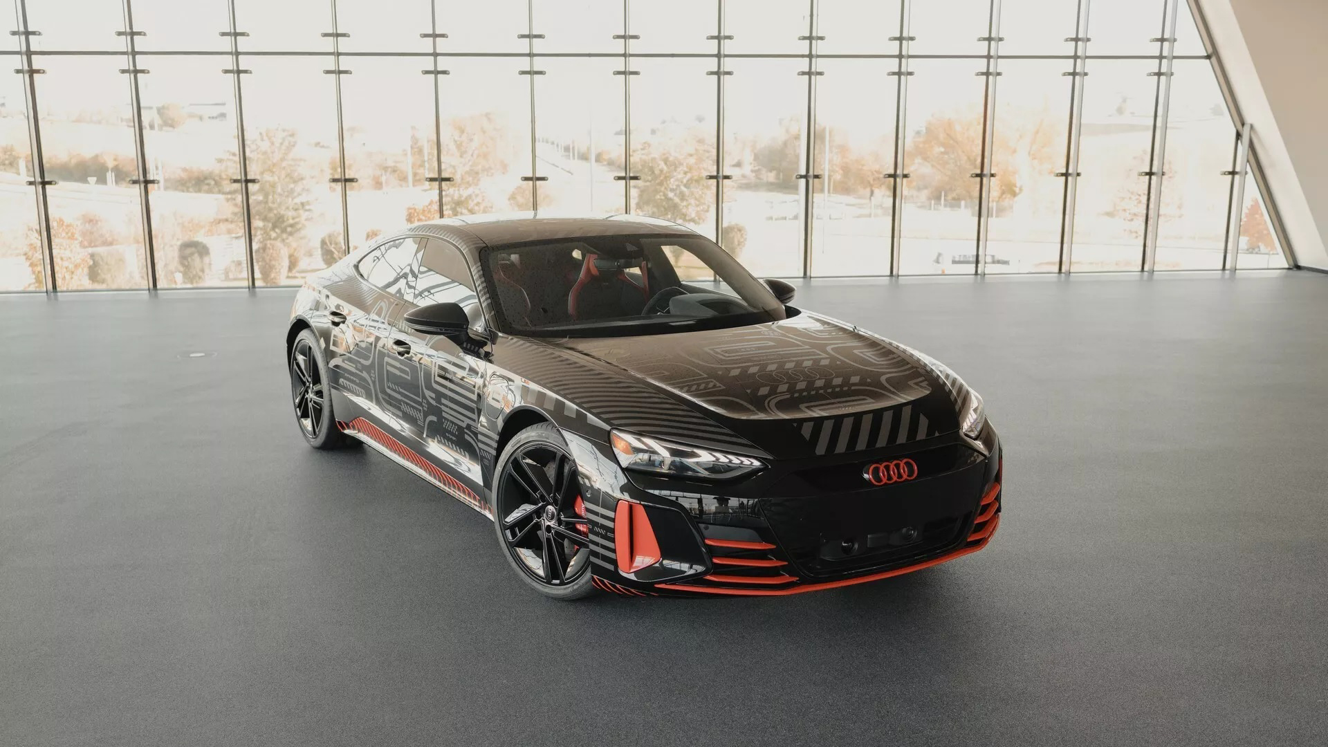 Audi e-tron RS GT phiên bản đặc biệt chính thức ra mắt, chỉ có 75 chiếc ...