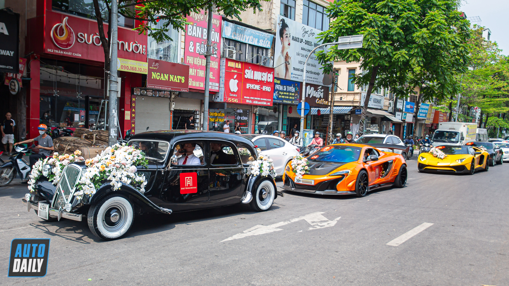 Chiêm ngưỡng dàn xe xa xỉ rước dâu trong đám cưới con trai đại gia ...