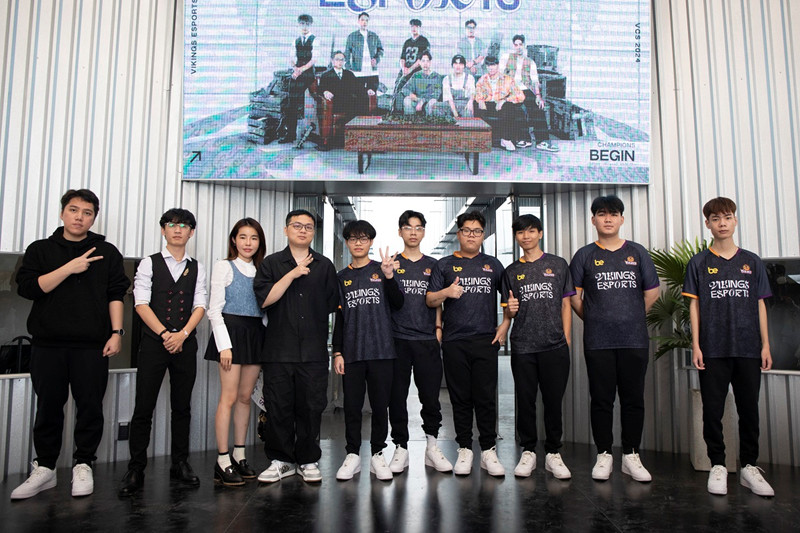 HLV Hankay của đội Vikings Esports cho biết rằng thách thức lớn nhất mà ...