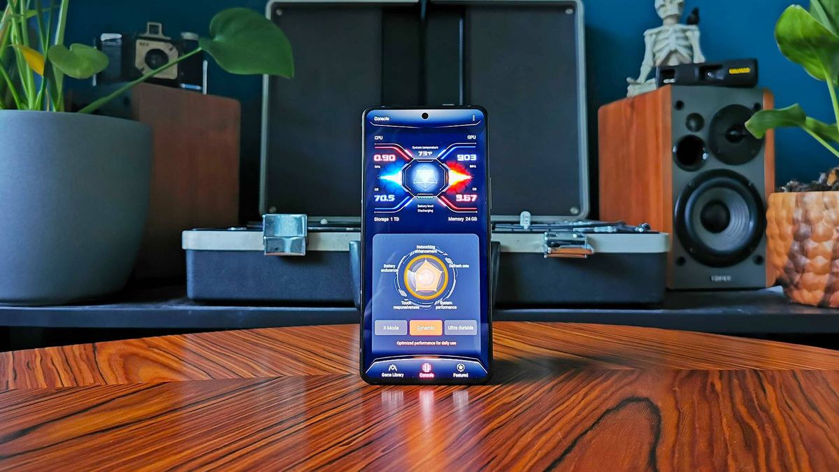 Đánh giá Asus ROG Phone 8 Pro: “Chiếc điện thoại công suất cao này giúp ...