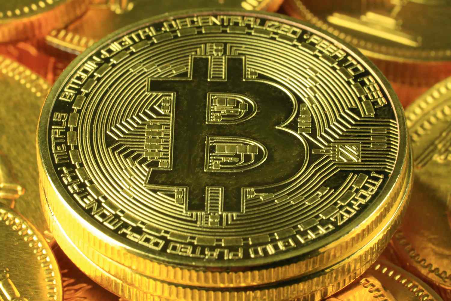 Các Quốc Gia Hợp Pháp và Cấm Sử Dụng Bitcoin