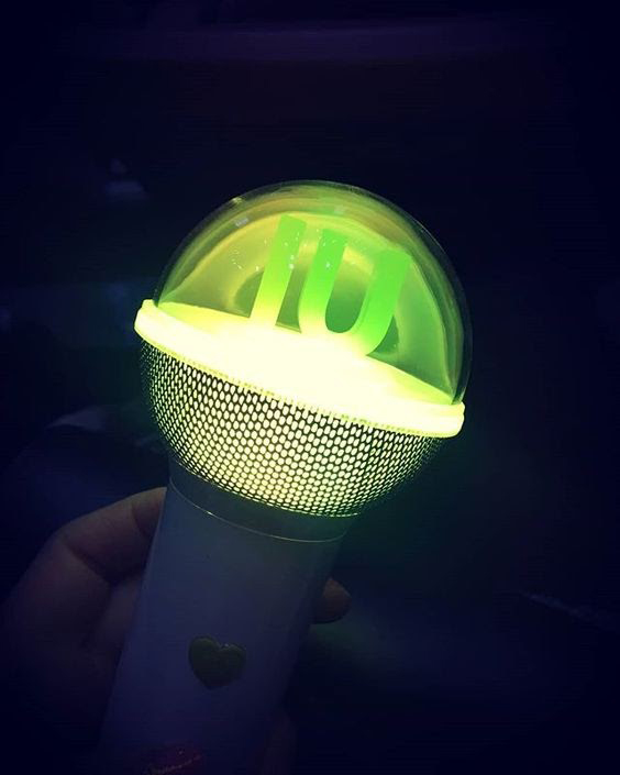 Top 9 Lightstick ấn tượng nhất trong Kpop và sự thật về Lightstick