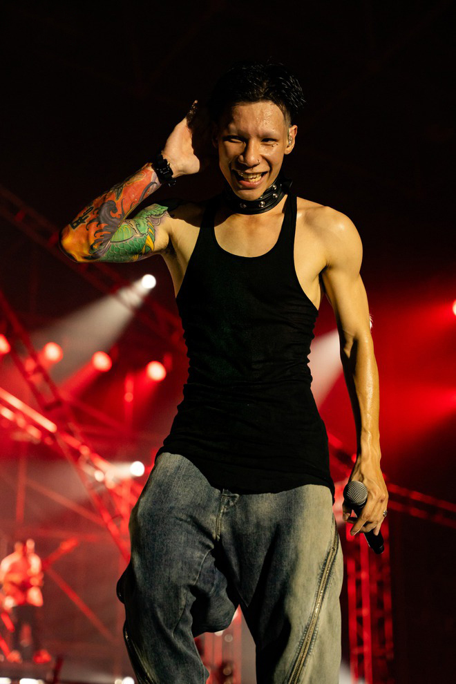 Phong cách 'bùng nổ' của rapper MCK