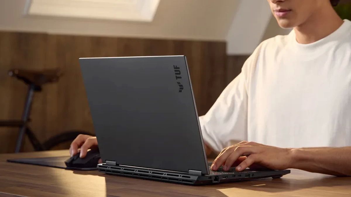 Chiếc laptop chơi game AI được yêu thích nhất hiện nay: Asus TUF A14