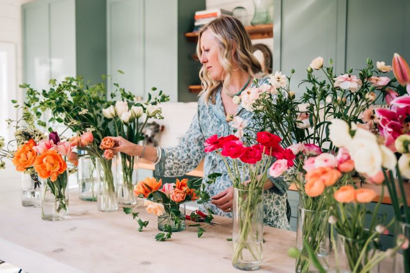 The Top 4 Most Beautiful and Reliable Flower Shops on Kim Ma Street ...