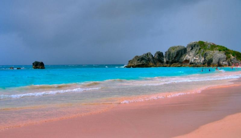 The 10 Most Beautiful Pink Beaches Around the World - Mytour.vn