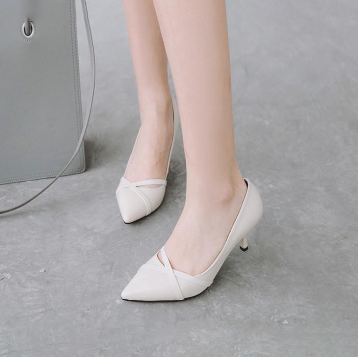 Top 13 Most Famous Footwear Brands in Vietnam Today - Mytour.vn