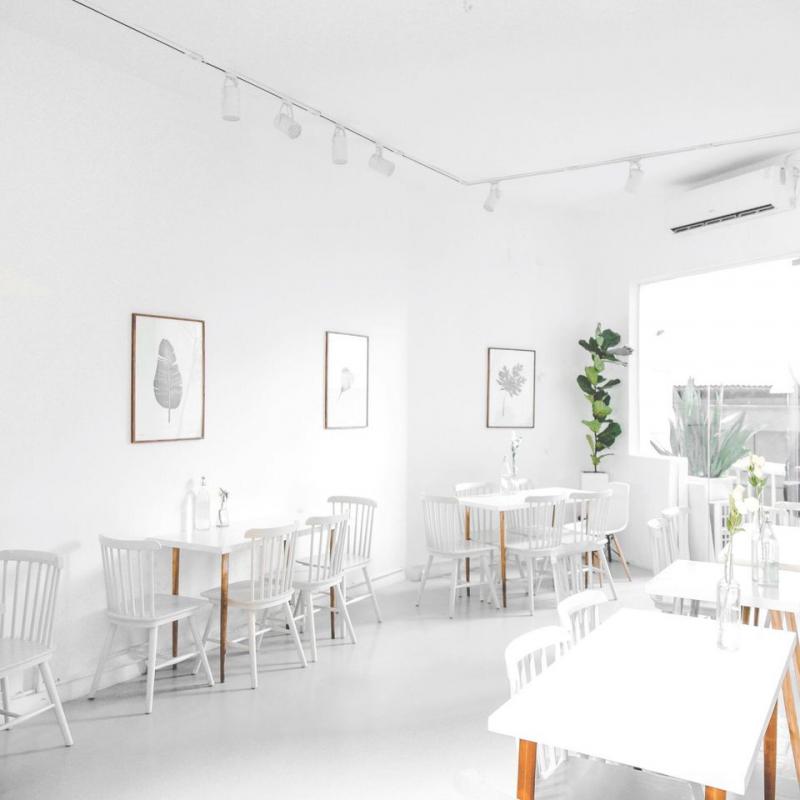 Top 11 White-Themed Cafes in Hanoi You Shouldn't Miss - Mytour.vn