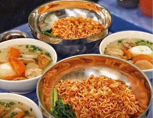 Top 6 Best Mixed Noodle Shops in District 1, HCMC - Mytour.vn
