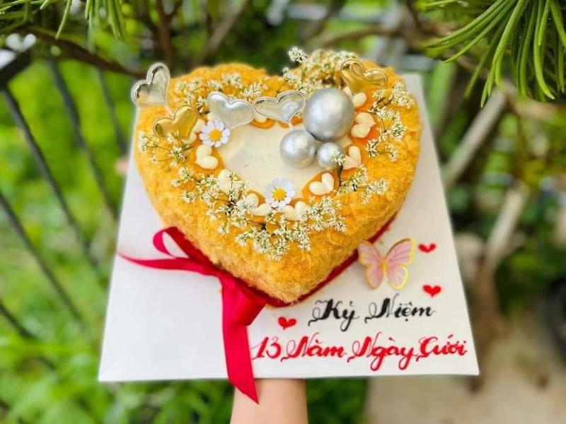 Top 7 Places to Buy Delicious and Quality Salted Egg Sponge Cakes in ...