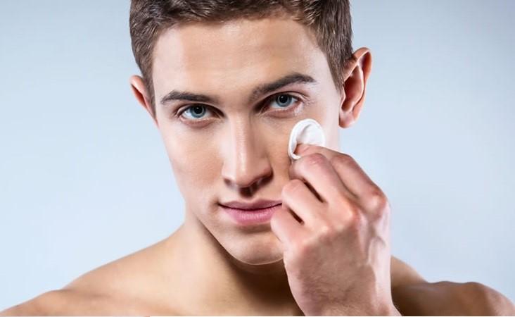 Top 8 Best Facial Toners for Men Right Now