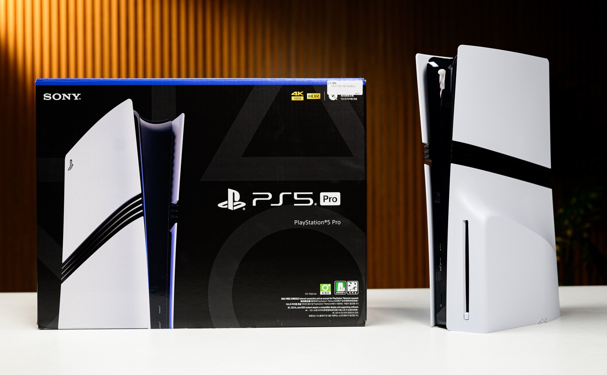 Trên tay Playstation 5 Pro: Hiệu năng vượt trội, thiết kế nhỏ gọn, giá ...