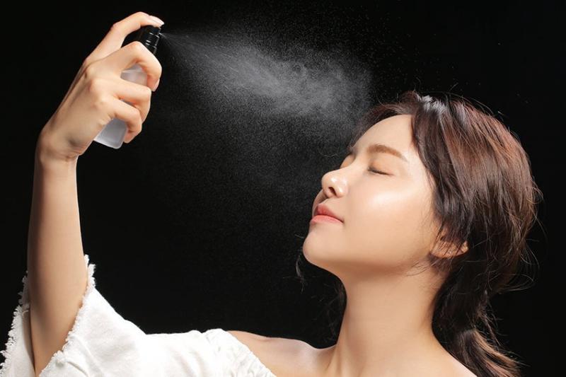 Top 7 Most Sought-After Whitening Body Sprays - Mytour.vn