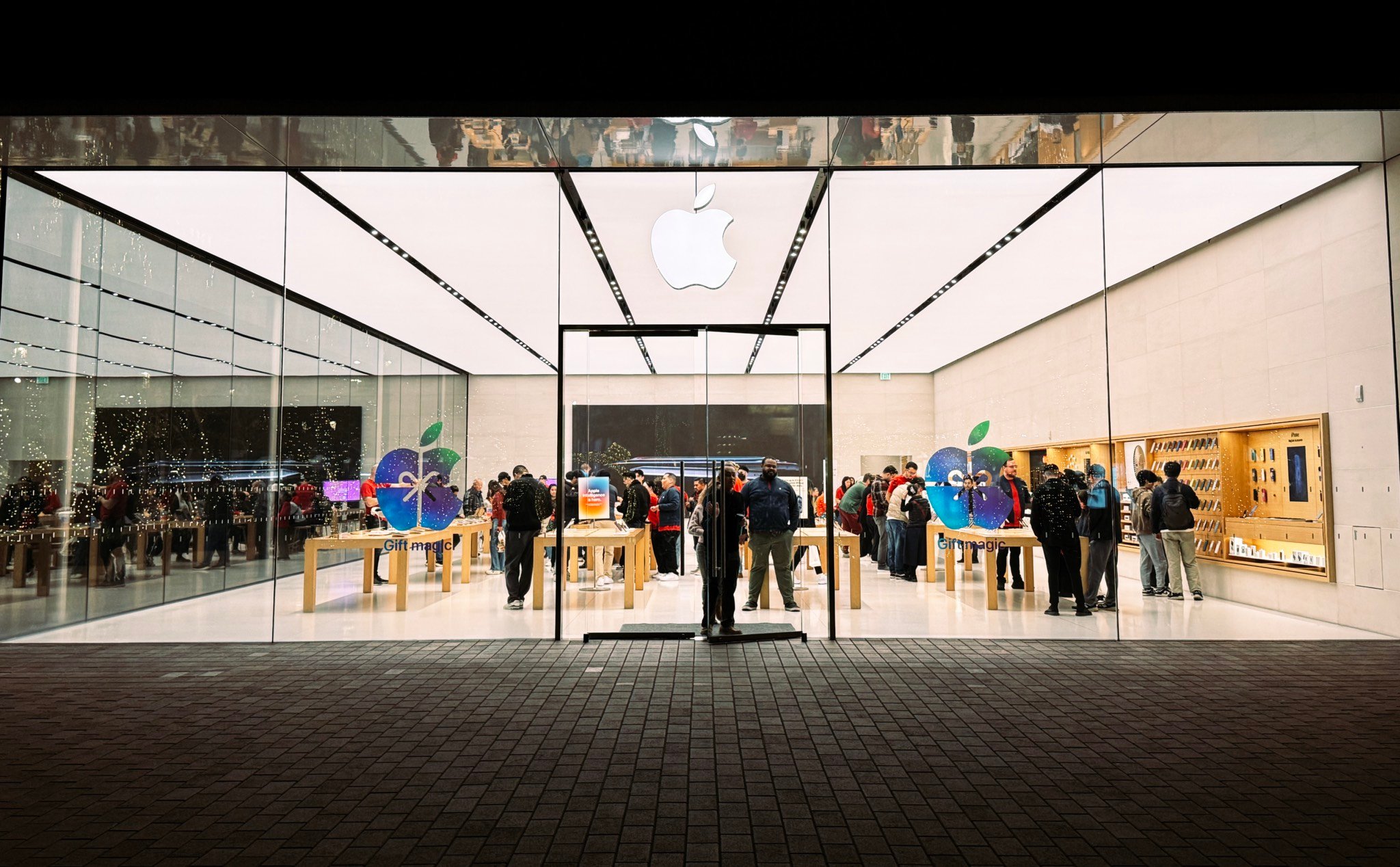 Trải nghiệm lần đầu tại Apple Store Irvine Spectrum: Một hành trình thú vị