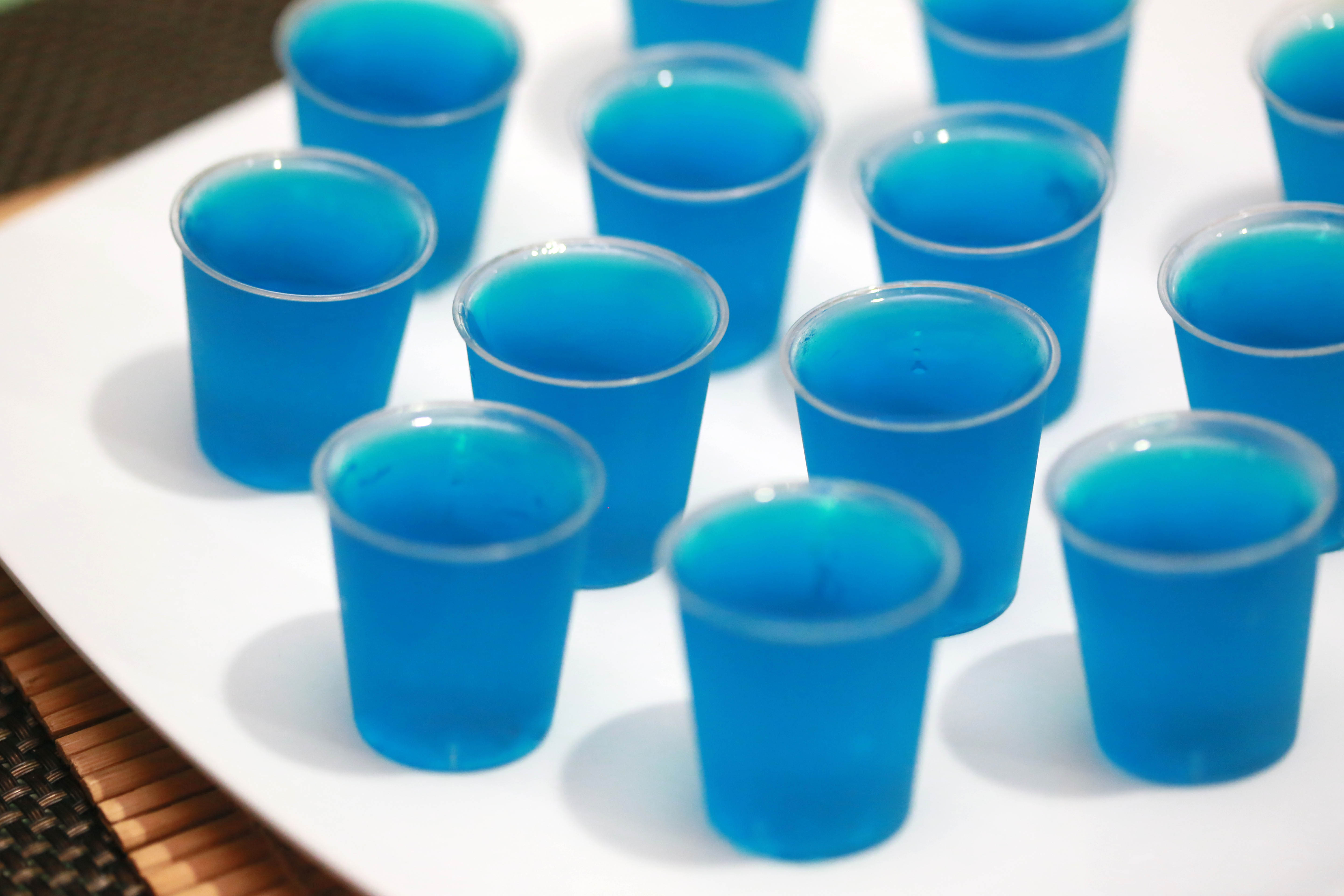 How to Make Blue Hawaii Cocktail Jelly: 7 Simple Steps (with Photos)
