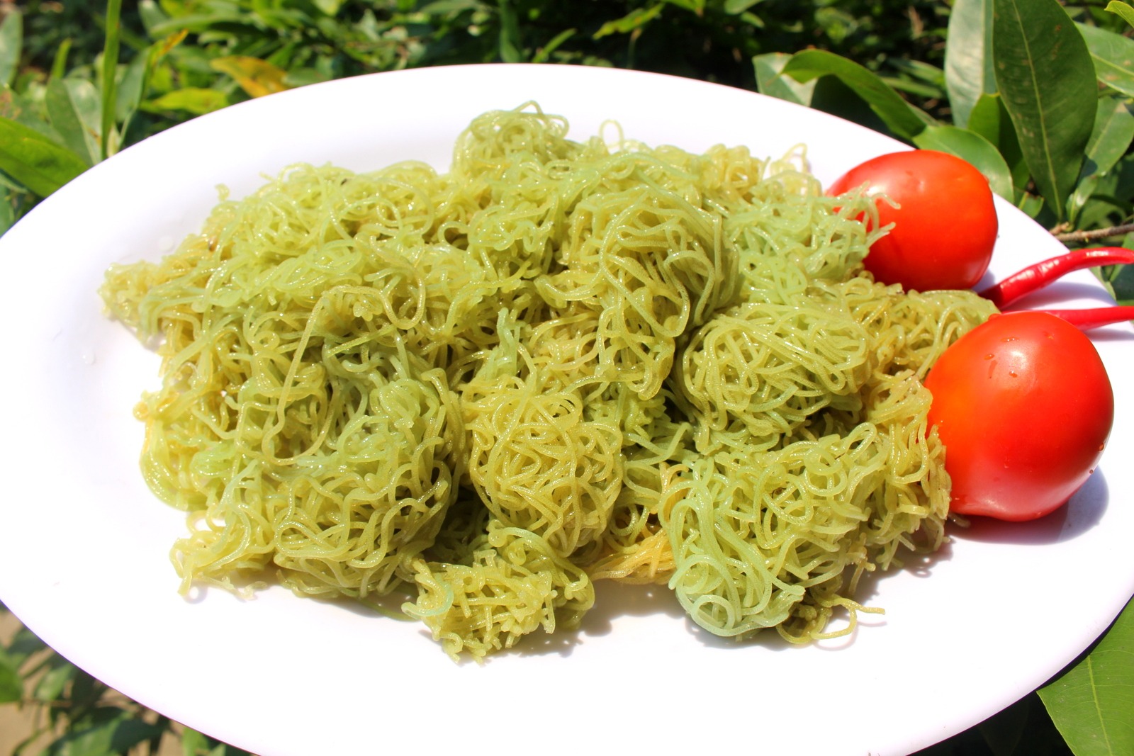 Unique 'bun song' delicacy exclusive to Da Nang