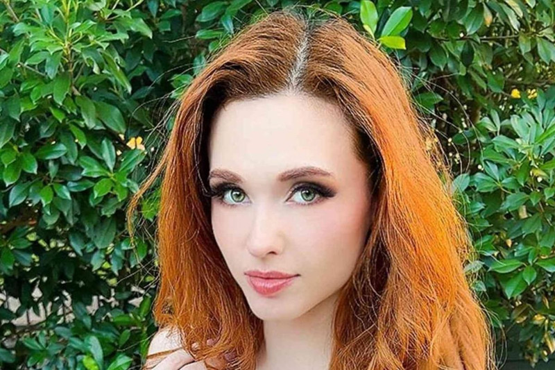 Amouranth, Nữ Streamer Nổi Tiếng, Một Lần Nữa Đối Mặt Với Người Hâm Mộ ...