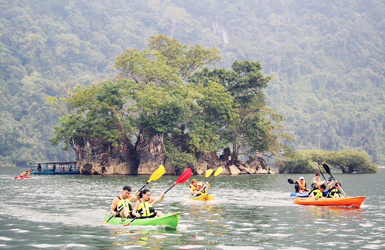 Discover the ultimate travel guide to Ba Bể Lake from A to Z