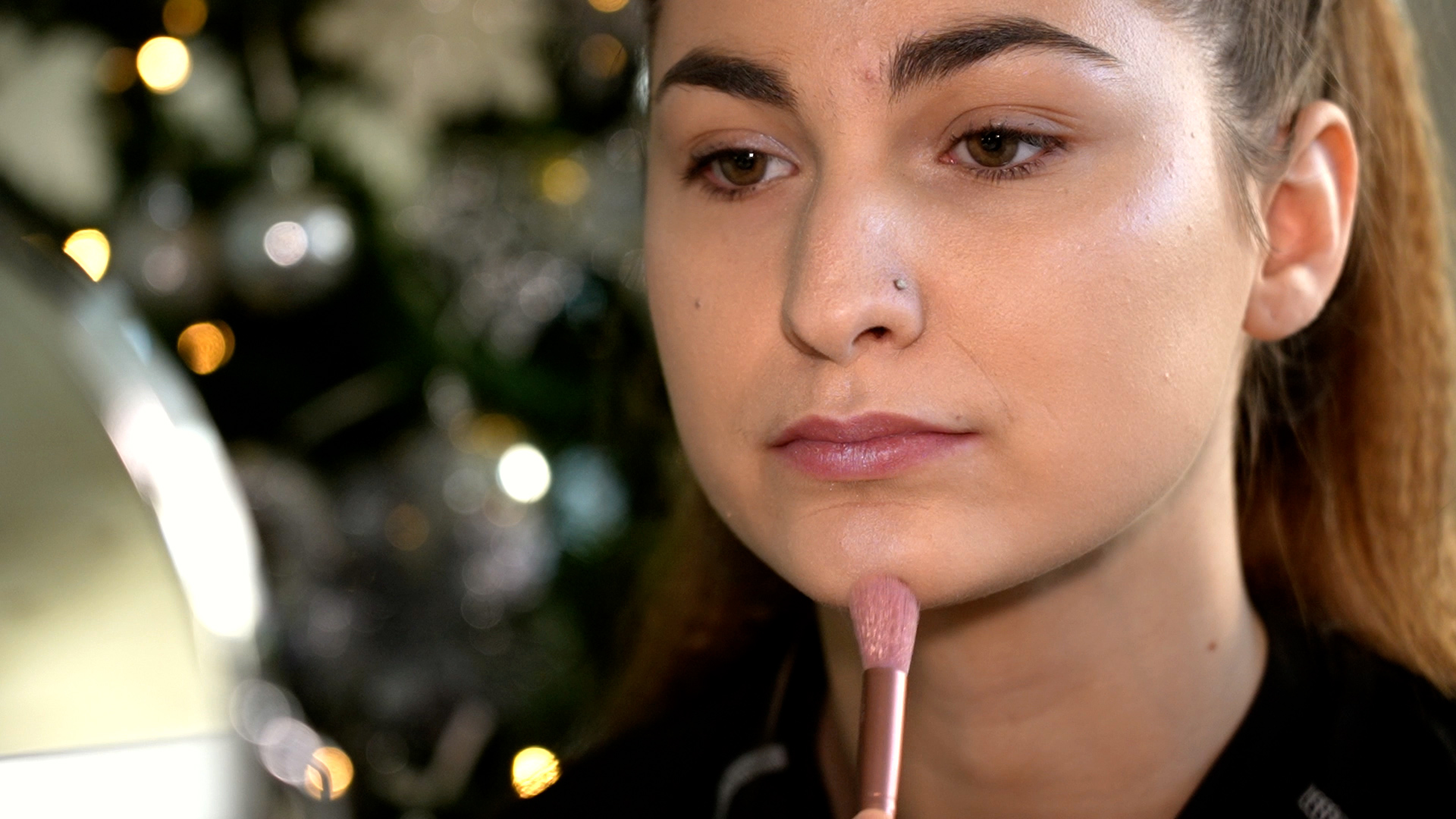 How to Apply Highlighting Powder: 8 Simple Steps (with Photos) – Mytour
