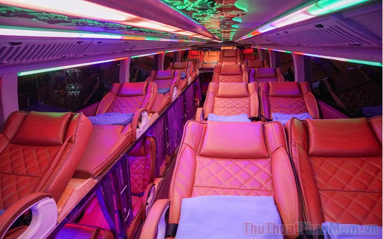 Choosing the Right Sleeper Bus Seat for Safety and Avoiding Motion Sickness