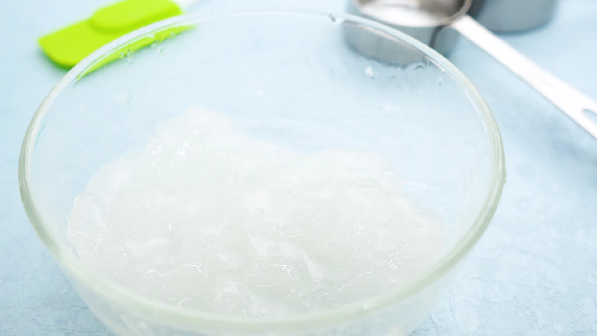Making slime with borax (also known as sodium tetraborate) – Mytour