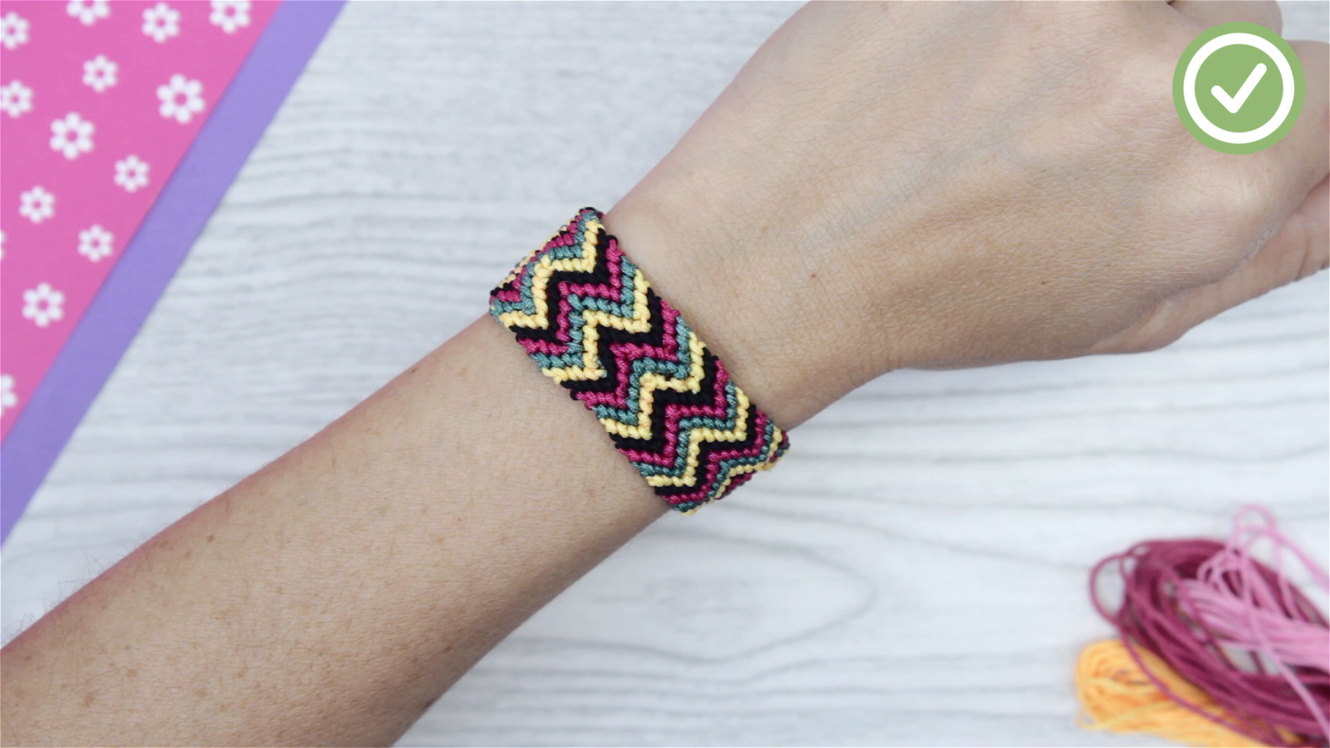 How to Make a Friendship Bracelet in the Shape of the Letter V (with ...