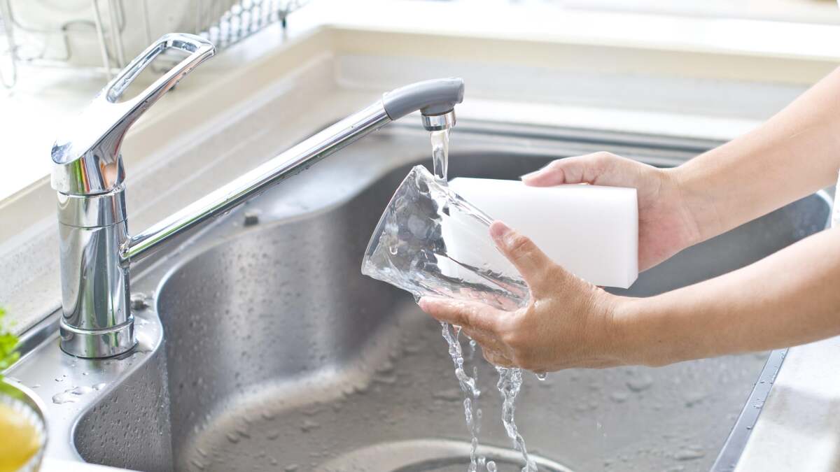 Why Chemists Perform a Triple Rinse on Their Glassware (and Why You ...