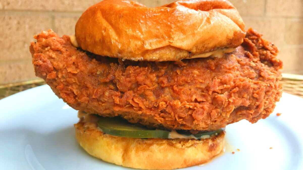 Popeyes Chicken Sandwich: A DIY Recipe | Mytour