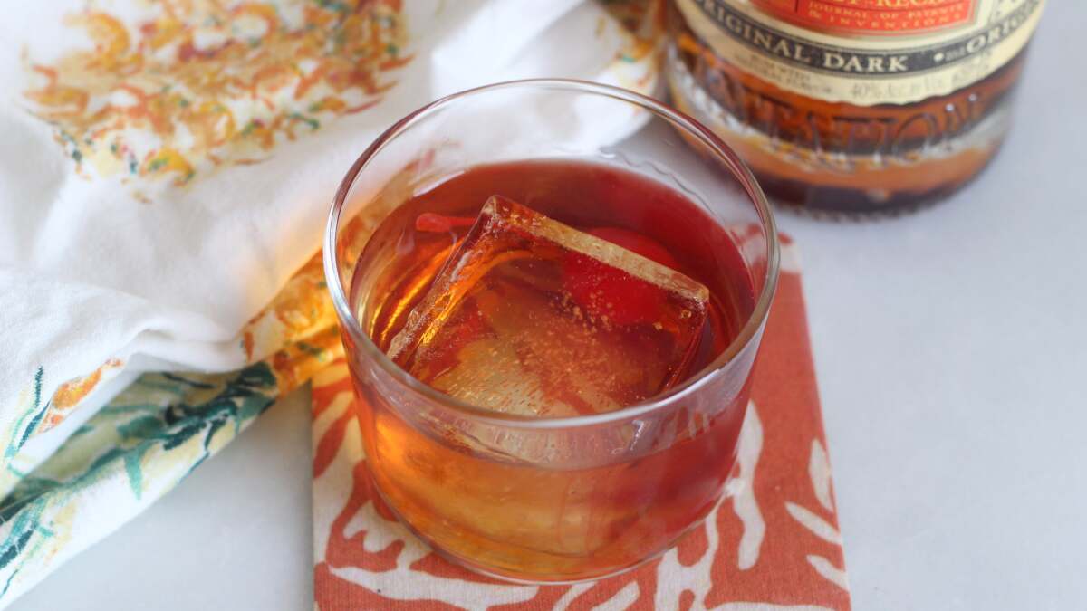 Mastering the Perfect Rum Old Fashioned | Mytour