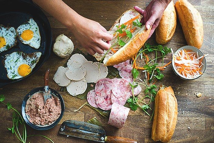 Top 12 Tiệm Bánh Mì Việt Ngon Hút Khách Tây Nổi Tiếng