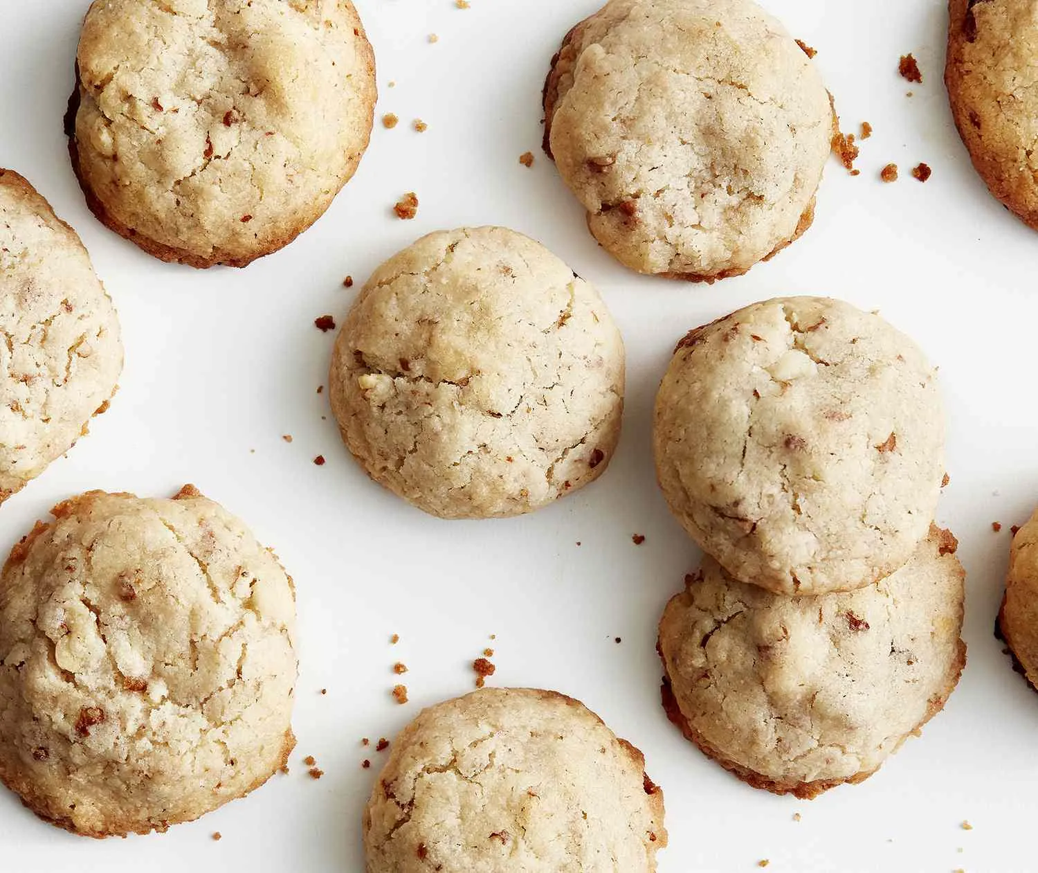 Discover 17 timeless and scrumptious cookie recipes, each one offering ...