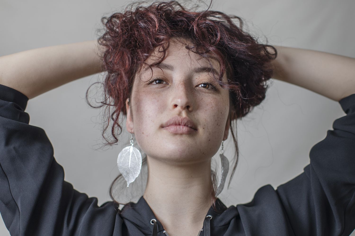 Tips for Wearing Heavy Earrings Comfortably and Safely