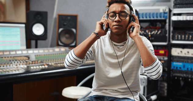 The Top 10 Most Iconic Movie Soundtracks in History - Mytour