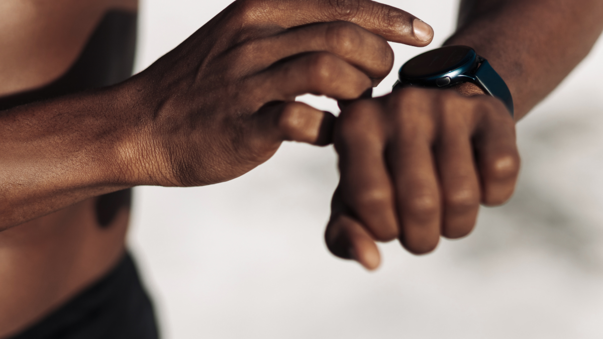 Innovative Ways to Use a Fitness Tracker Beyond Your Wrist | Mytour