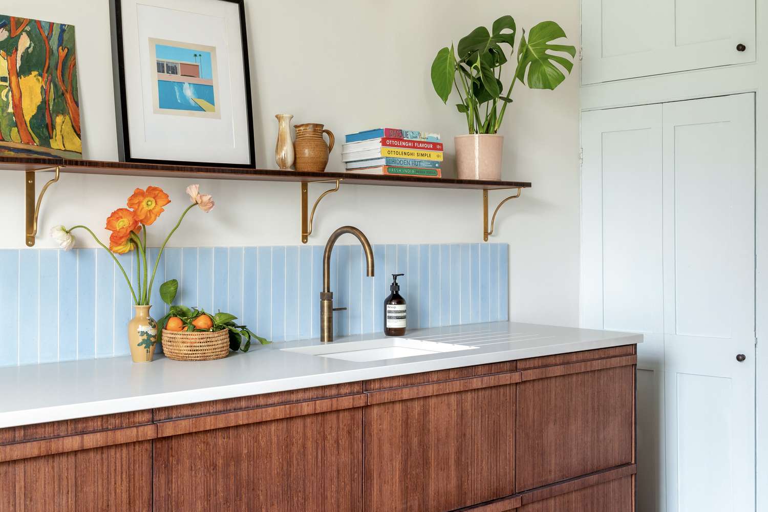 48 Ingenious Small Kitchen Concepts to Optimize Limited Space